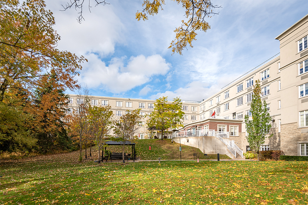 Senior Independent Living Oshawa & Durham | Traditions of Durham ...